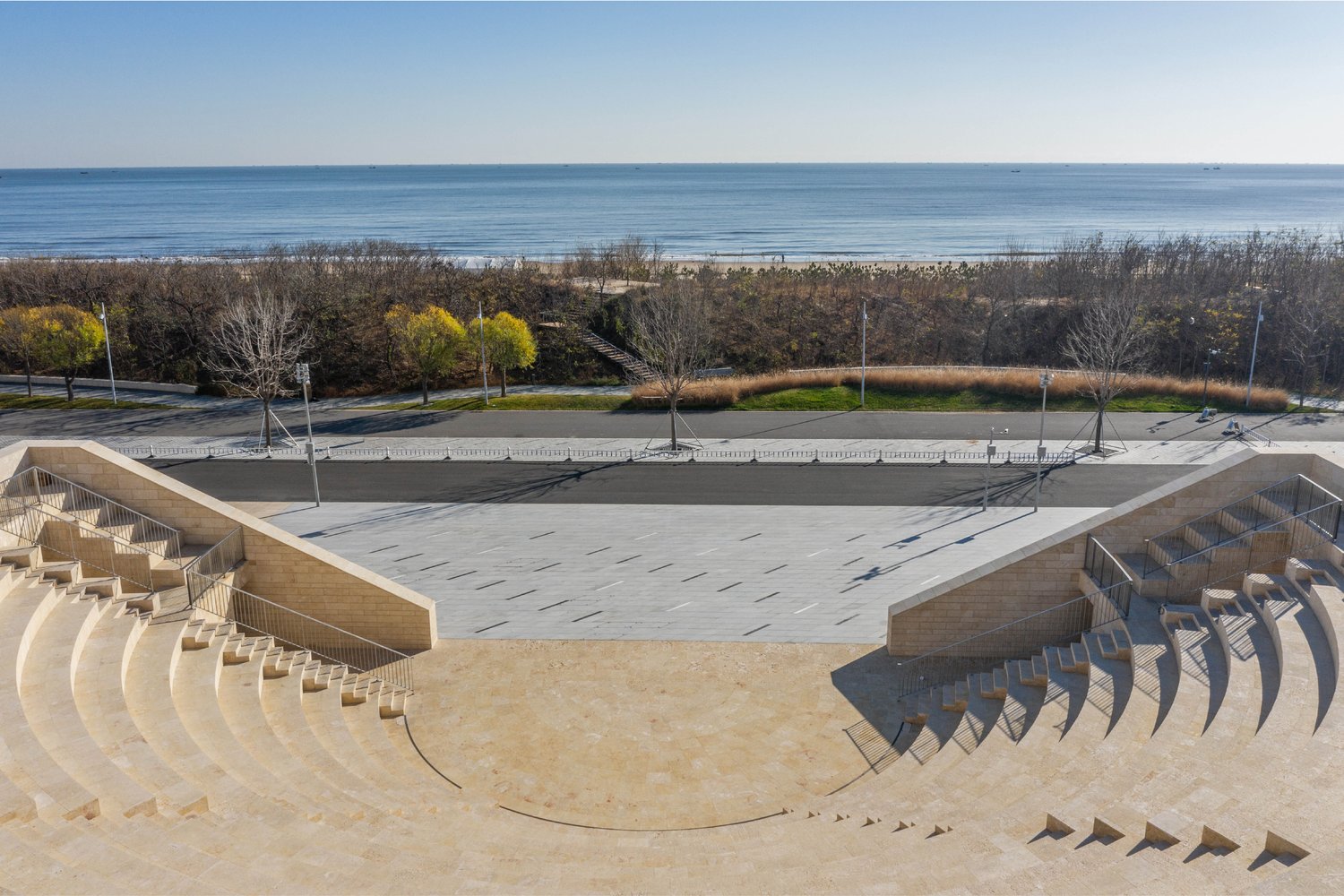 Modern Amphitheatres – BE OPEN BLOG