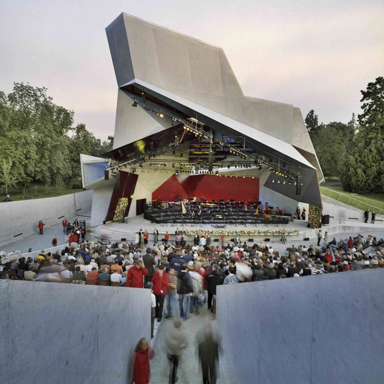 Modern Amphitheatres – BE OPEN BLOG